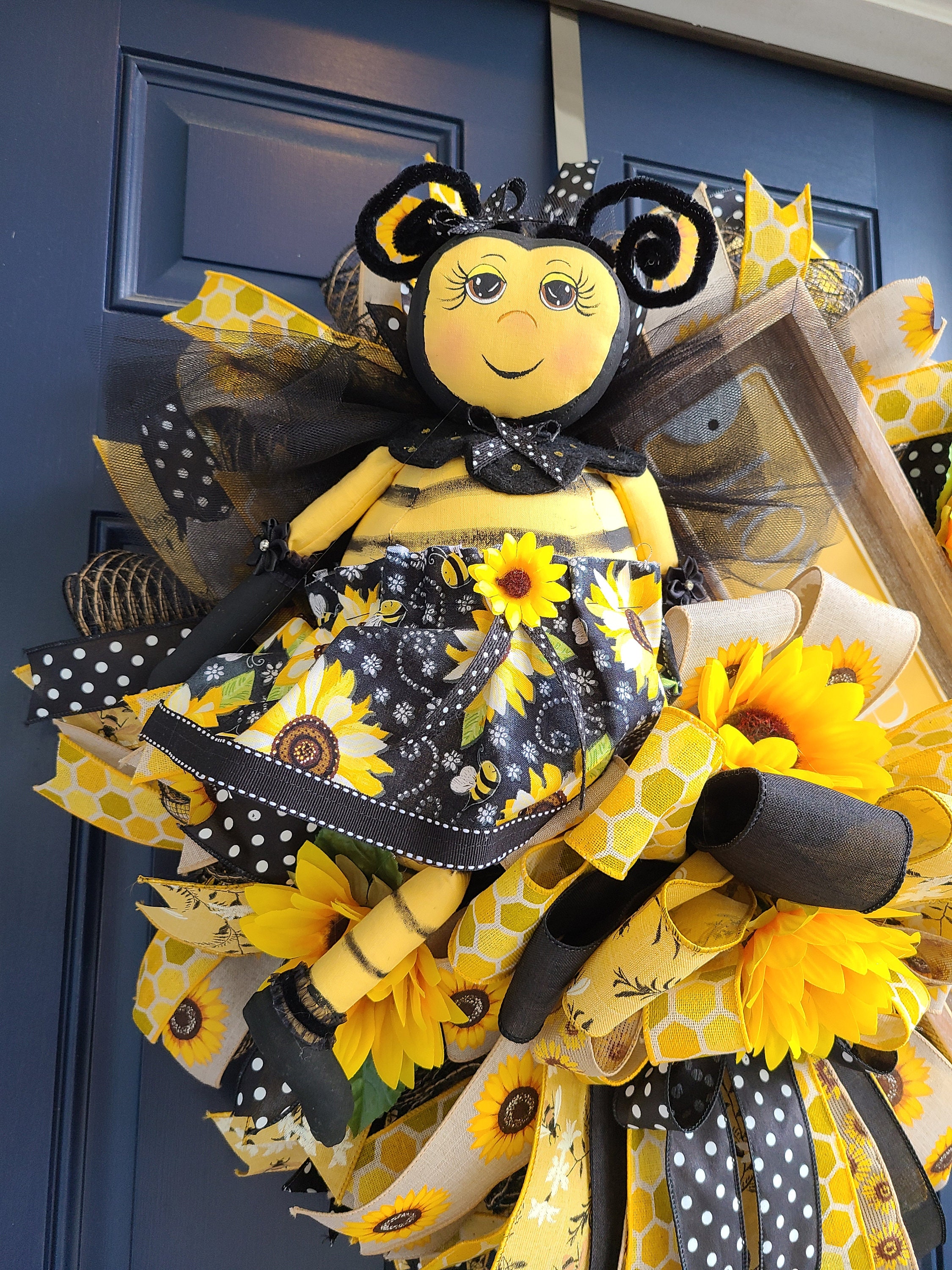 Honey Bee Lane Wreath | Etsy
