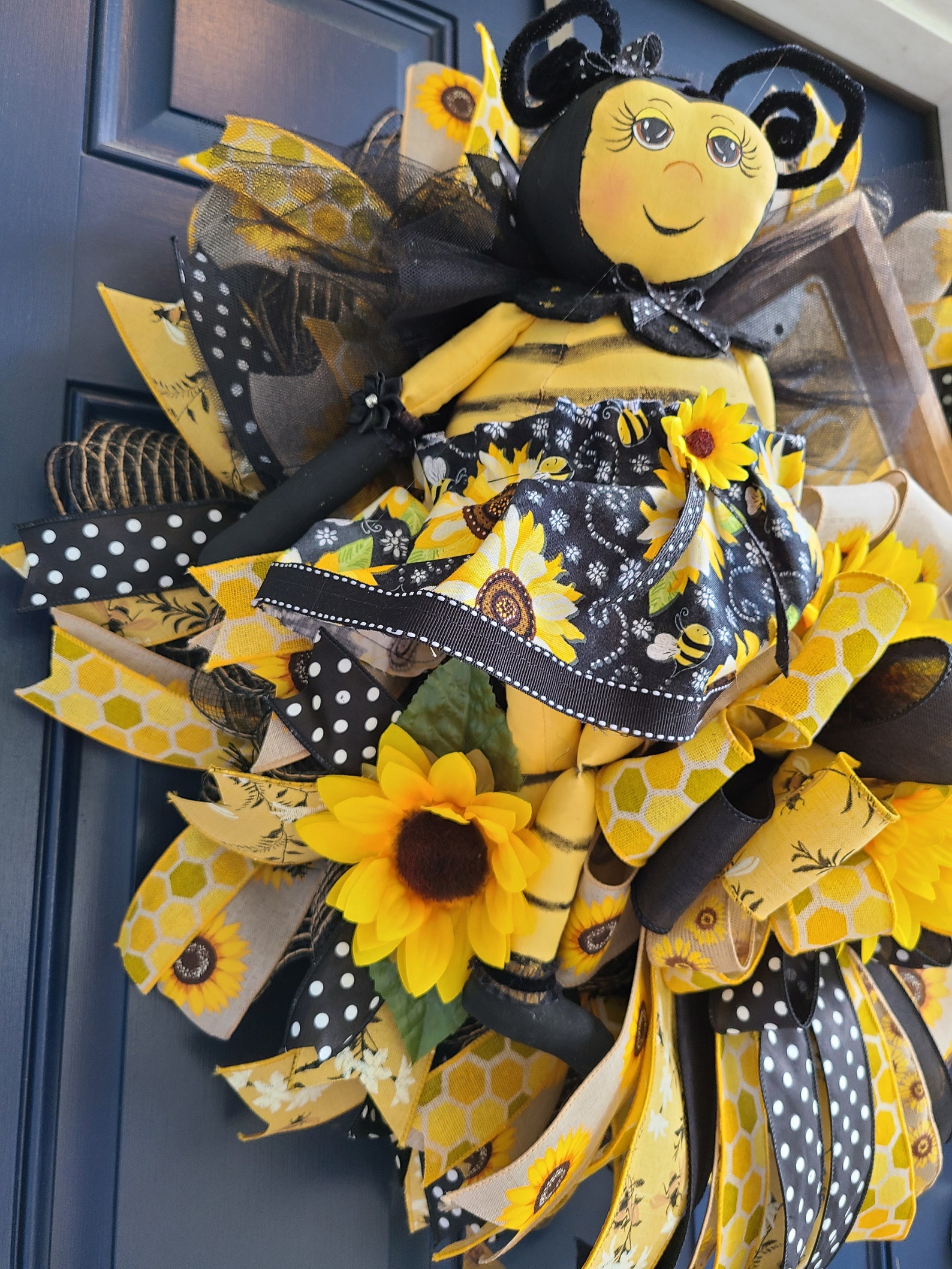 Honey Bee Lane Wreath - Etsy