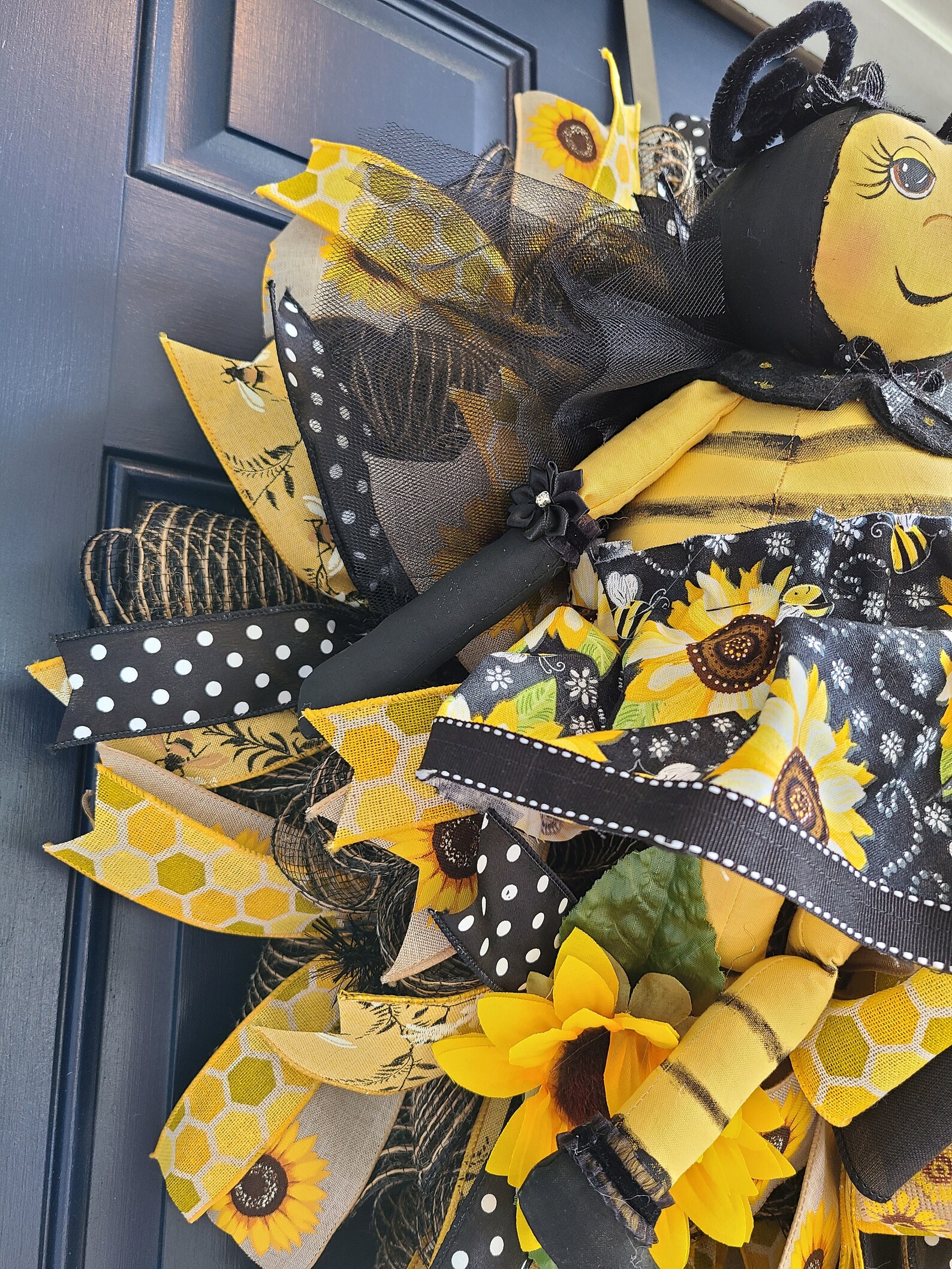 Honey Bee Lane Wreath | Etsy