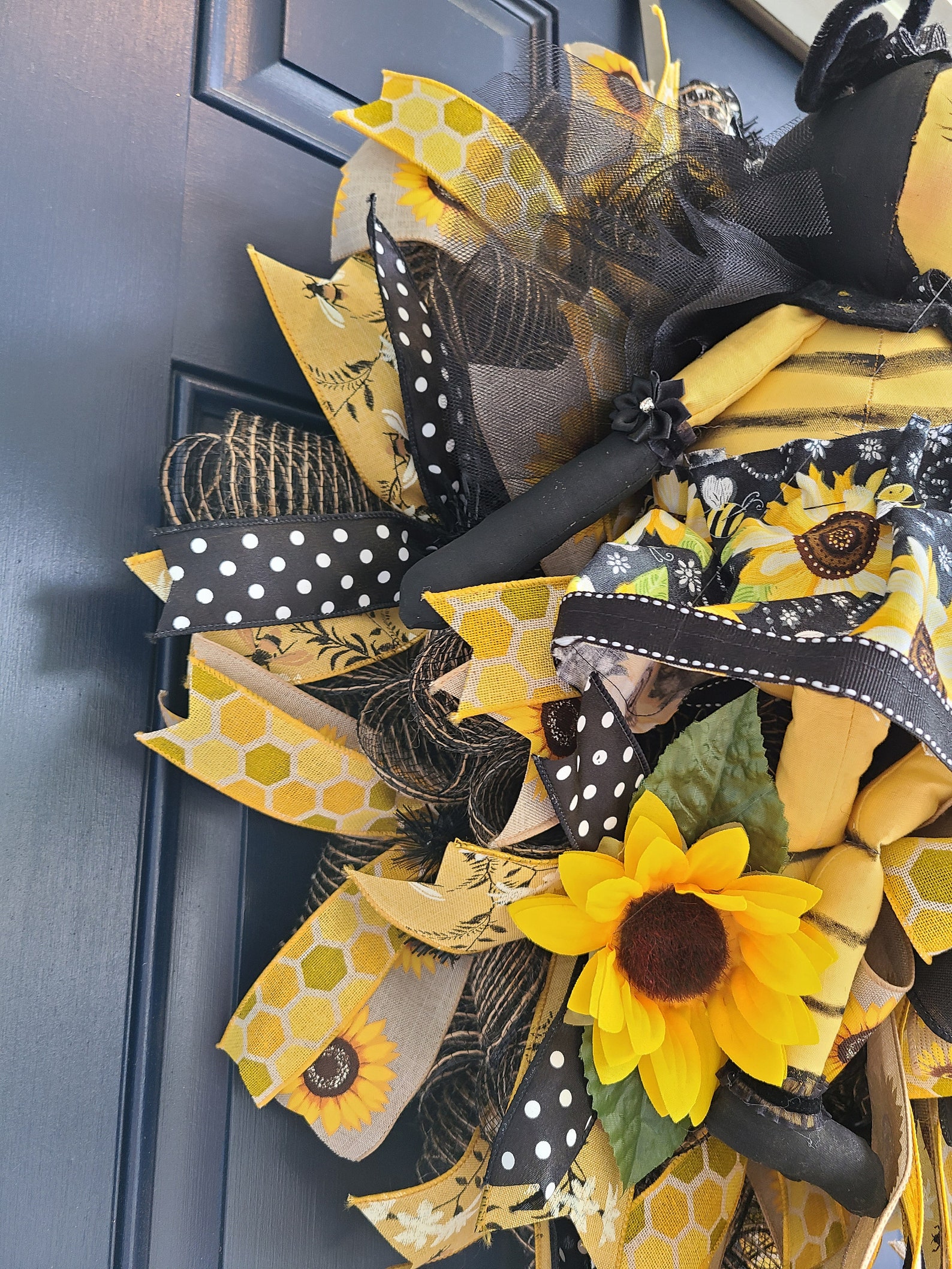 Honey Bee Lane Wreath - Etsy