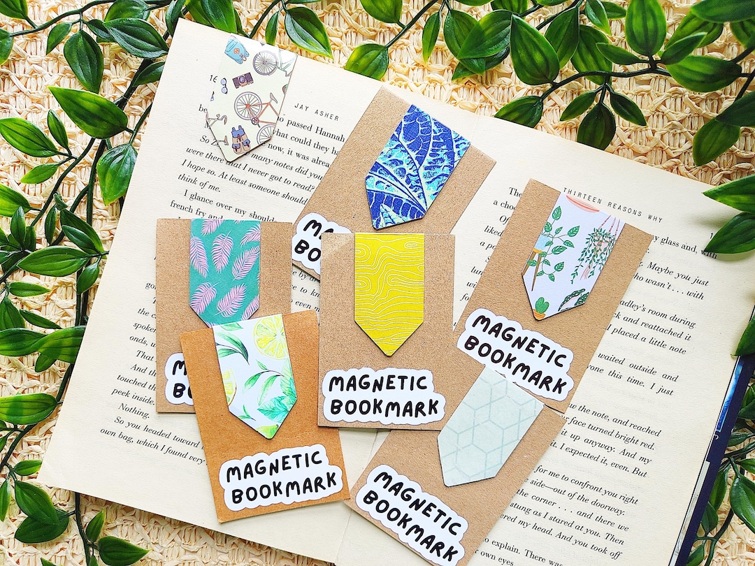 Magnetic Bookmarks ~ Green Page Markers ~ Foiled Bookmarks With Magnet ...