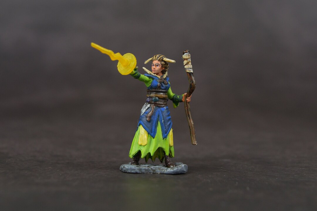Dnd Painted Human Female Warlock Dungeons and Dragons Miniature Magic ...