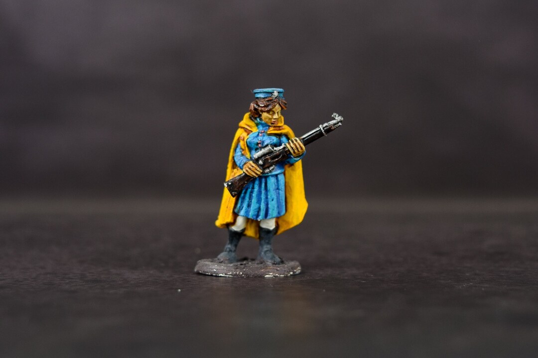 D&D Painted Female Riflemen Miniature Dungeons and Dragons - Etsy