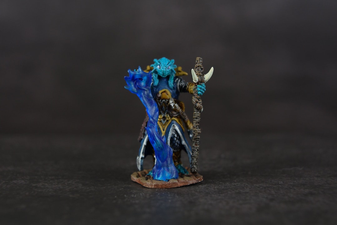 Dnd Blue Dragonborn Sorcerer | Dungeons and Dragons Miniature | Wizard ...