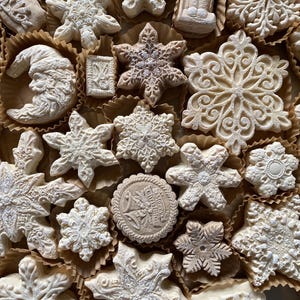 Vintage Victorian Christmas Snowflake Tea Cake Cookie Assorted 2 Dozen ...