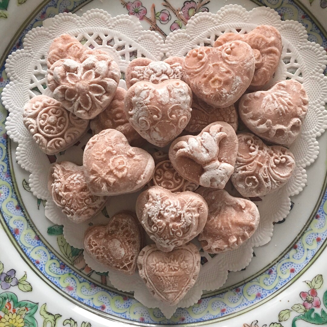 24 Bite Size Vintage Victorian Heart Old Fashion Soft Tea Cake Cookies ...