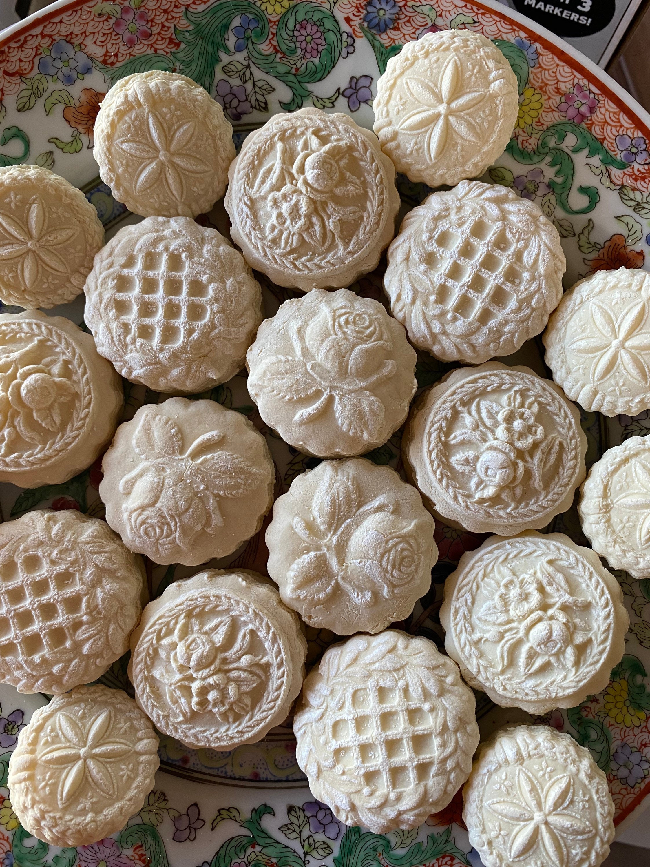 Father’s Day 1 Dozen Traditional Anise or Assorted Flavor Soft German ...