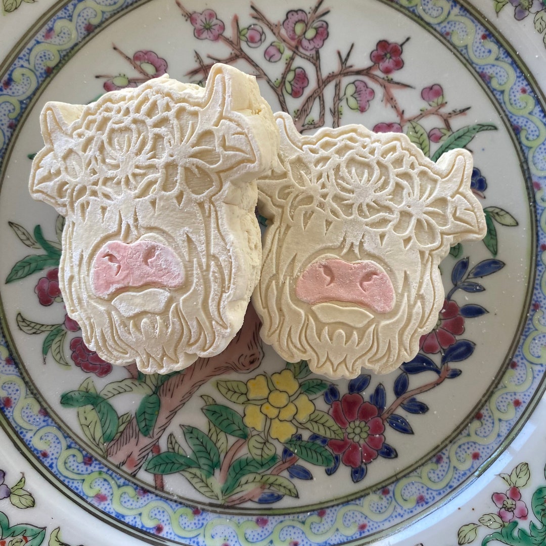 1 Dozen 3 Teacakes Highland Cow cookies Scottish - Etsy