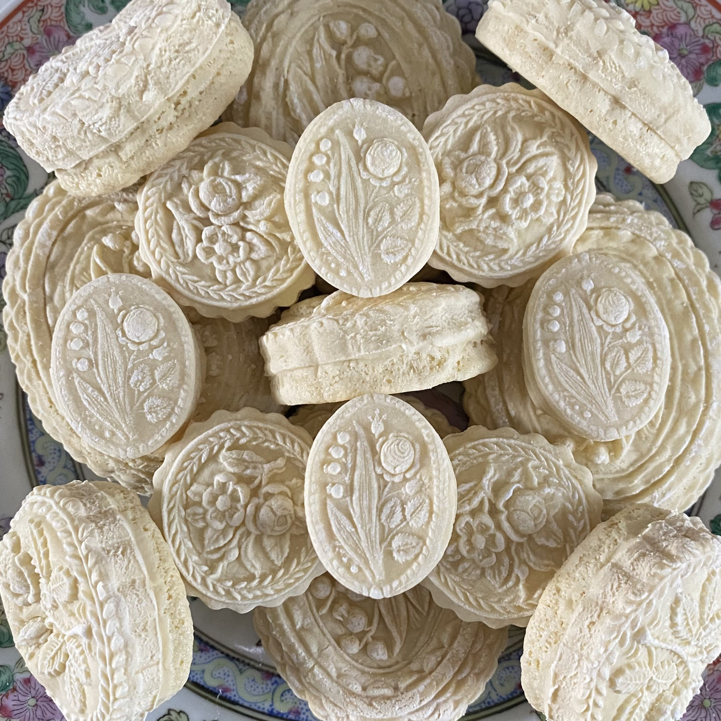 Father’s Day 1 Dozen Traditional Anise or Assorted Flavor Soft German ...