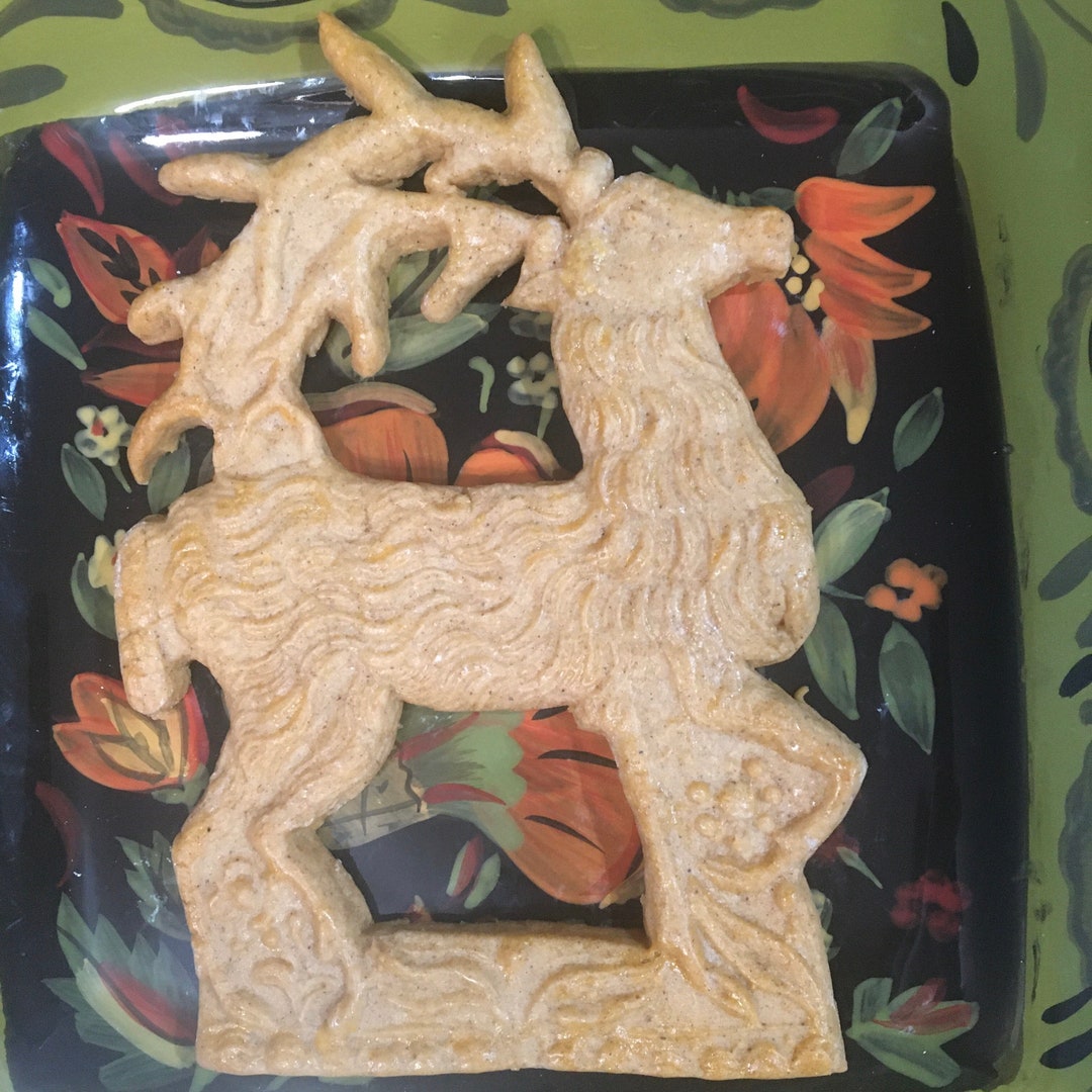 Reindeer Vintage Christmas Gingerbread 17thc Design - Etsy