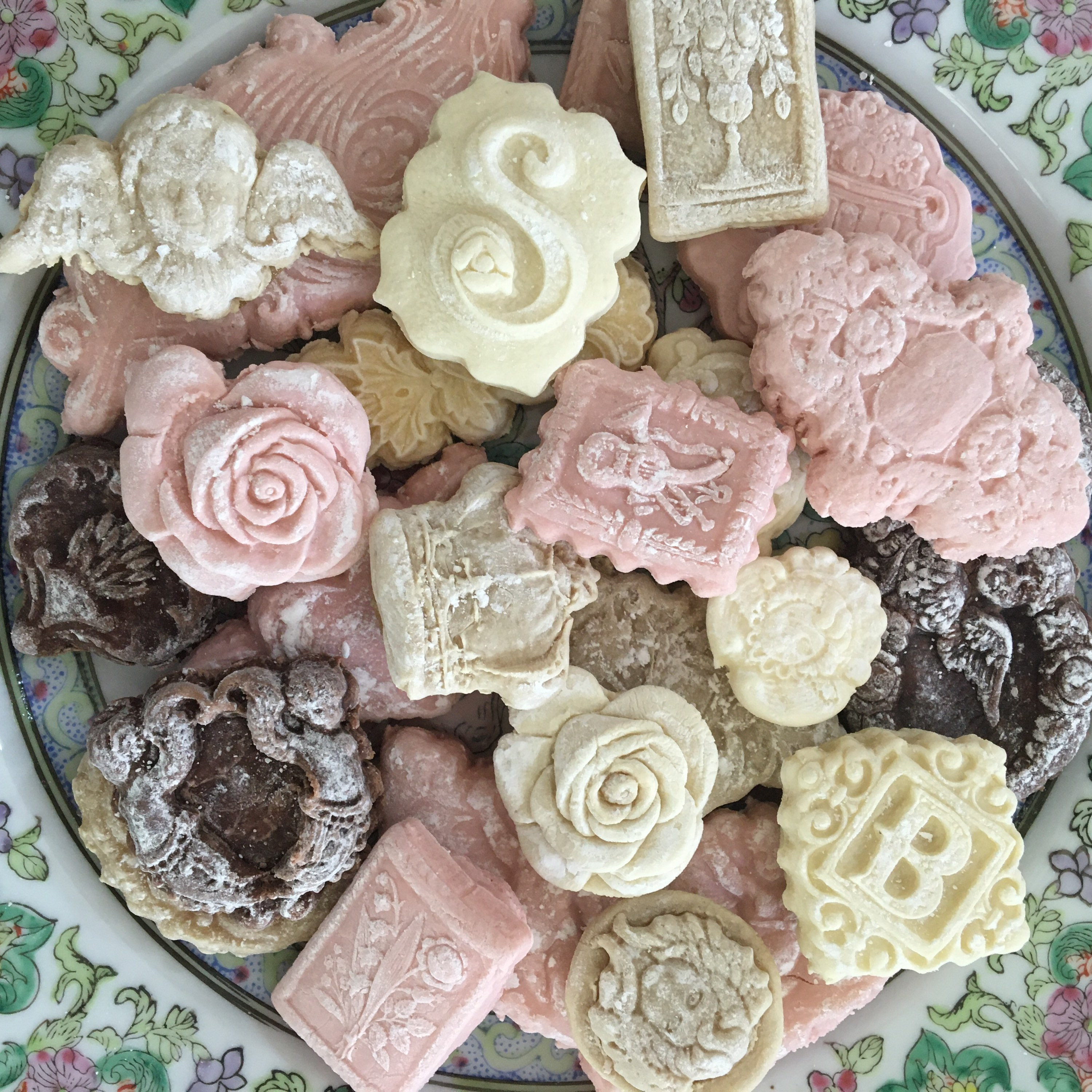 1 Dozen Assorted Flavor Vintage Victorian Theme Southern Tea Cakes ...