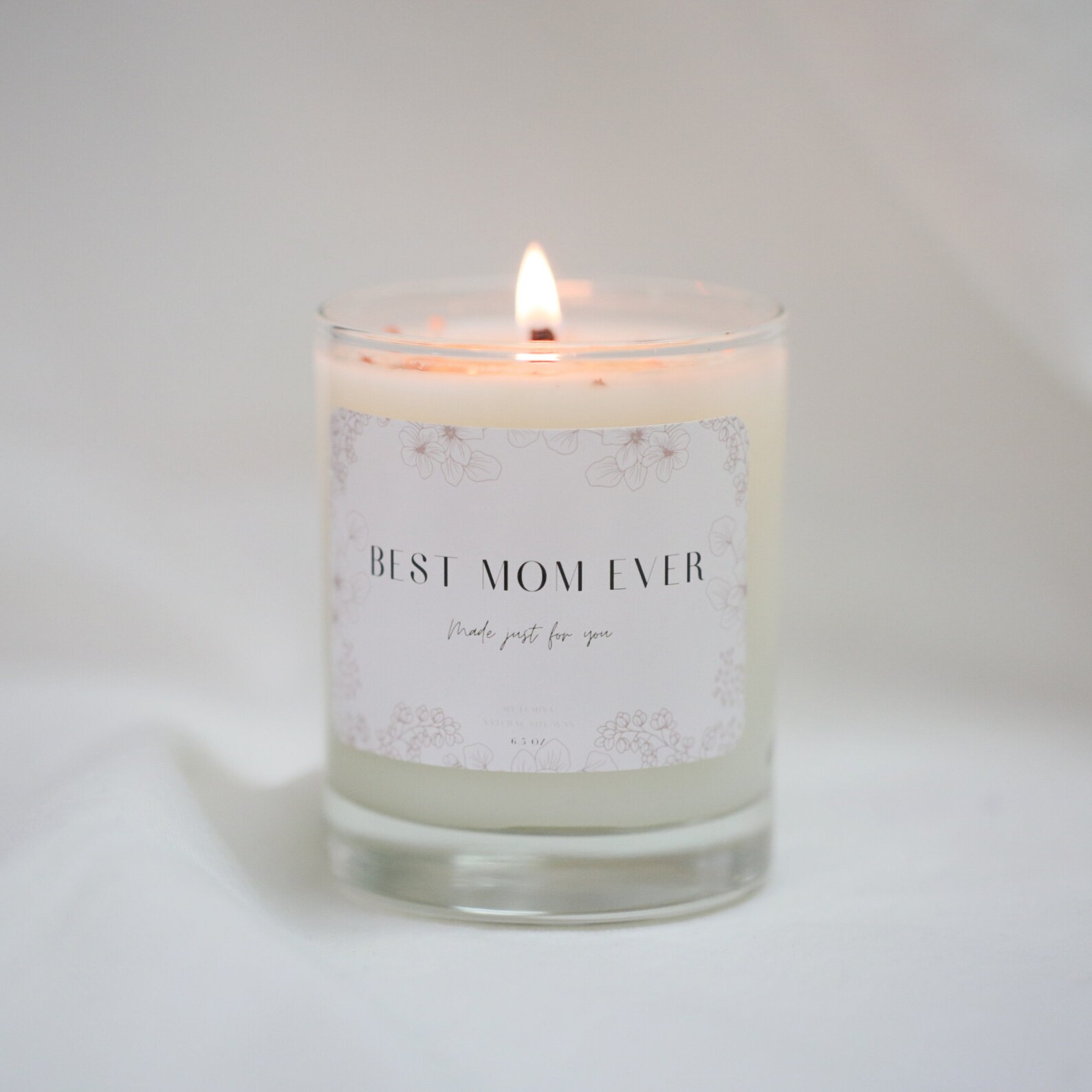 Mothers Day Gift Candle Box With 6.5oz Scented Candle and Lavender Bath ...