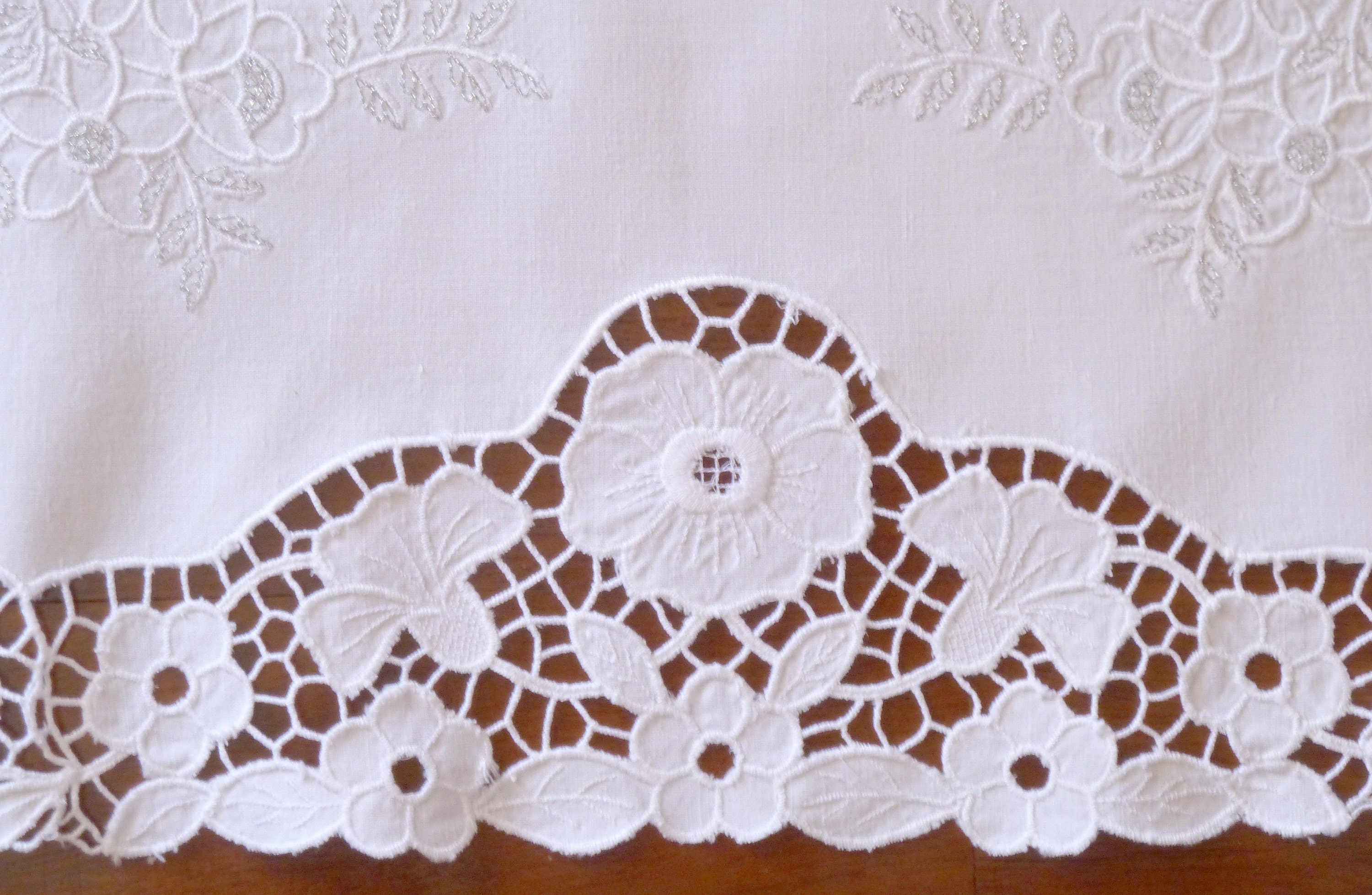 Vintage Embroidered Small Tablecloth Table Cloth White Color - Etsy
