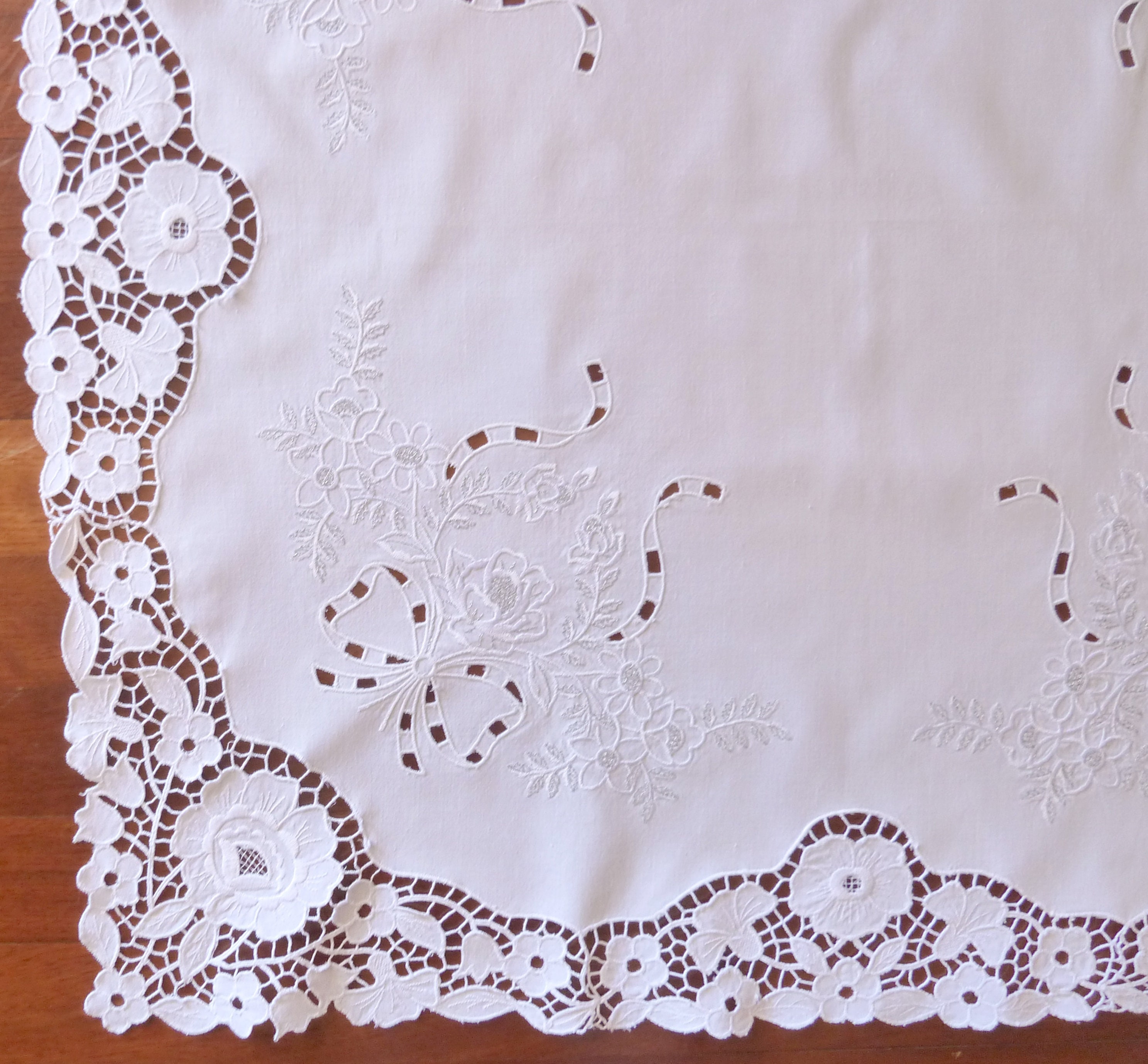 Vintage Embroidered Small Tablecloth Table Cloth White Color - Etsy