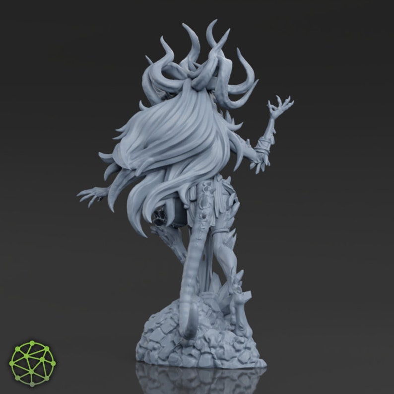 Vermin Queen Rhenge - 1:8th Scale - Rat Queen - Tales From the Garden ...