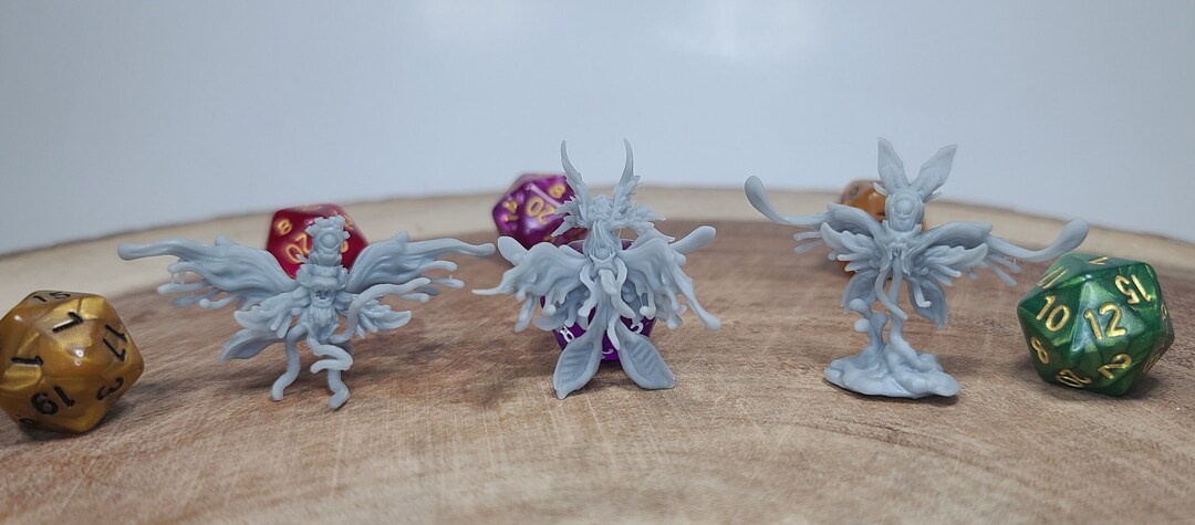 Eldritch Moth Set of 3 32mm RESIN Voidrealm Minis Dungeons and Dragons ...