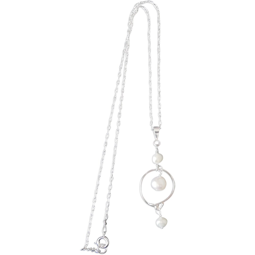 Handmade Pearl Silvertone Circle Necklace Beads by Bettina - Etsy