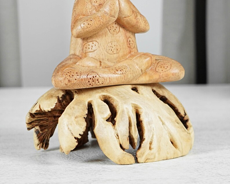 Meditating Giraffe Sculpture, Yoga Pose, Art, Namaste, Animal Statue ...