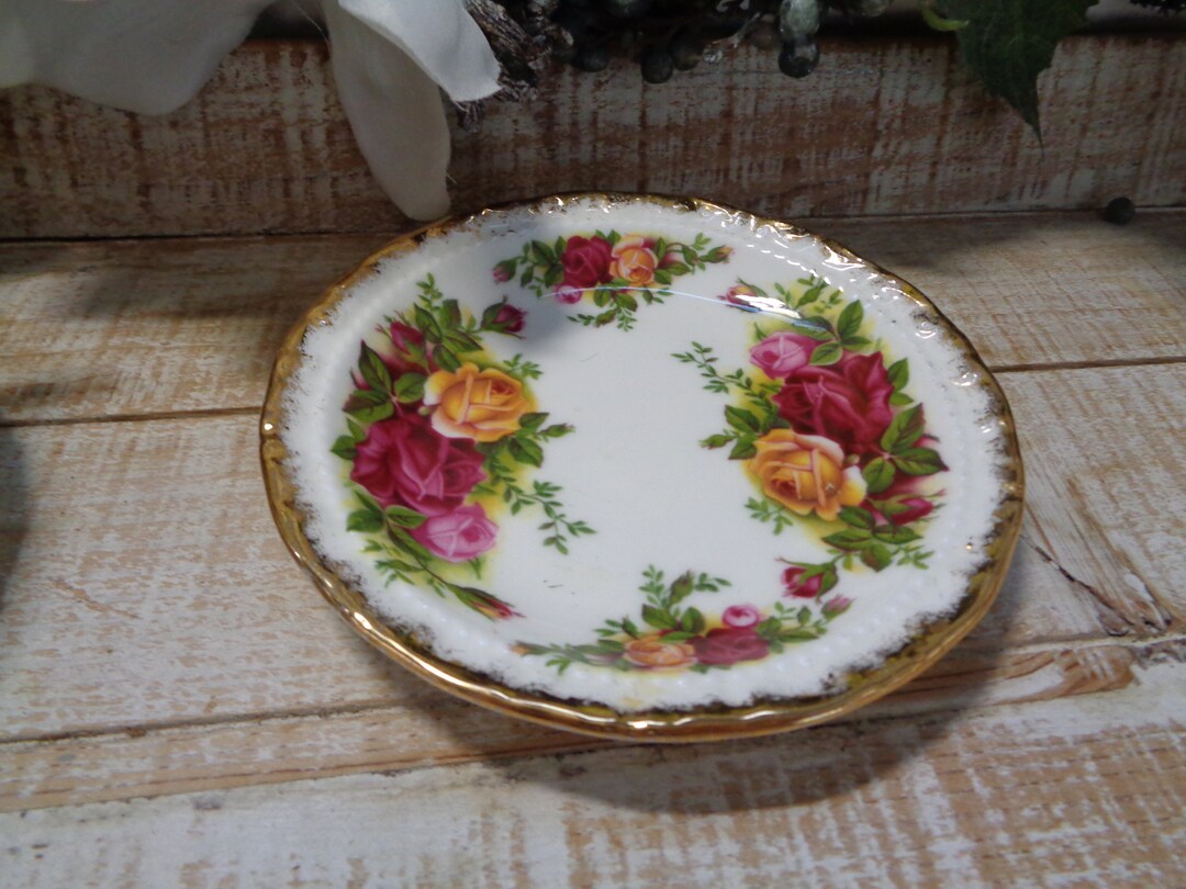 Royal Albert Old Country Roses Cake Plate, Petit Four or Bonbon Dishes ...