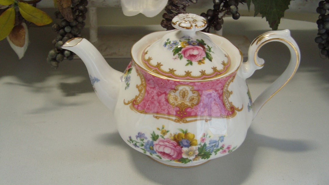 Royal Albert Lady Carlyle Teapot Medium in Beautiful Condition - Etsy