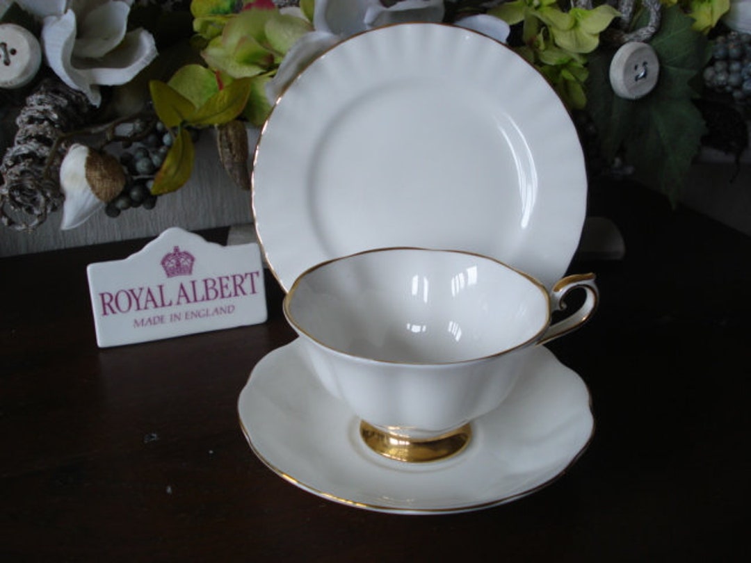 Royal Albert Val D'or Avon Teacup With Saucer and Pastry Plate 18 Cm.in ...