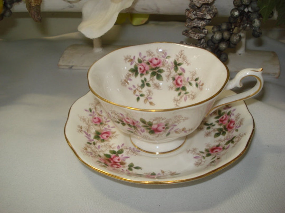 Royal Albert Lavender Rose Avon Tea Cup With Saucer in Beautiful ...