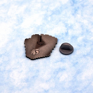 Recycle Trash Bin Enamel Pin Badge - Windows 95 Pixel Brushed Metal ...