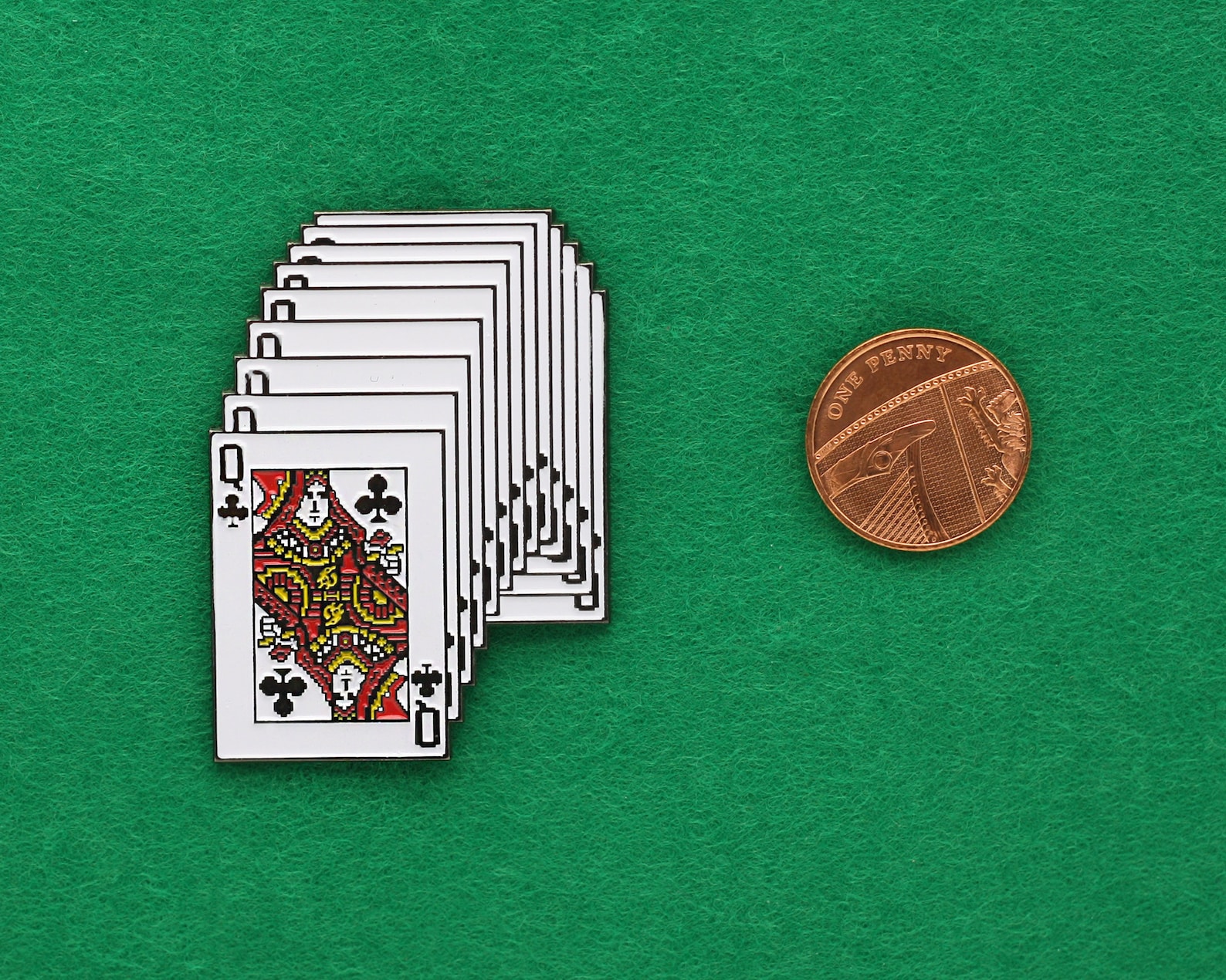 Solitaire Cards Enamel Pin Badge Queen of Clubs XL Windows - Etsy UK