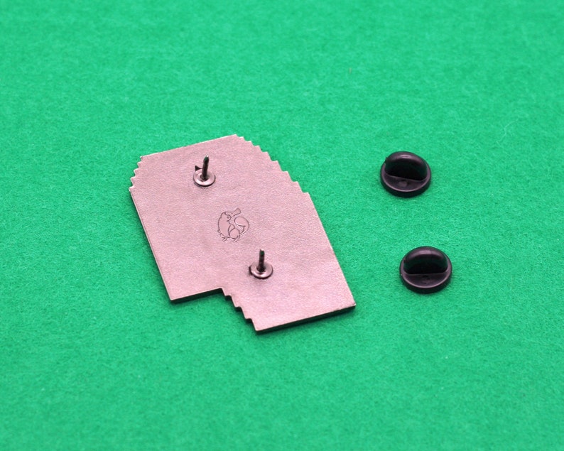 Solitaire Cards Enamel Pin Badge Queen of Clubs XL Windows | Etsy