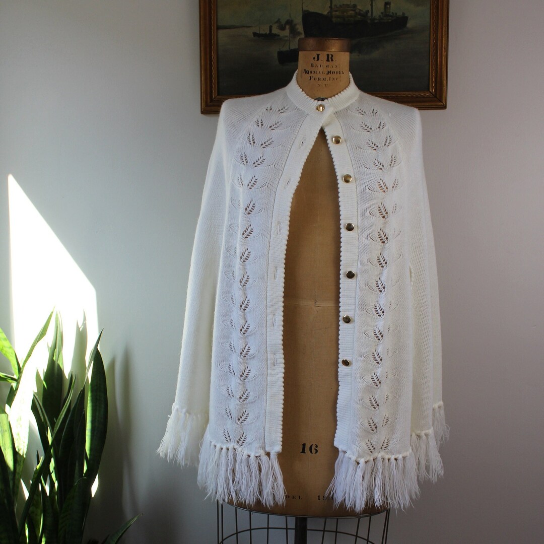 Vintage 1970s Knit Cape | One Size Fits Most | Vintage White 70s ...