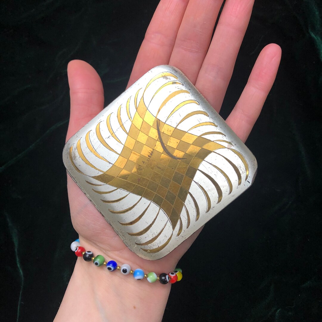 Vintage Mid Century Pilcher Compact | Pressed Powder Compact With ...