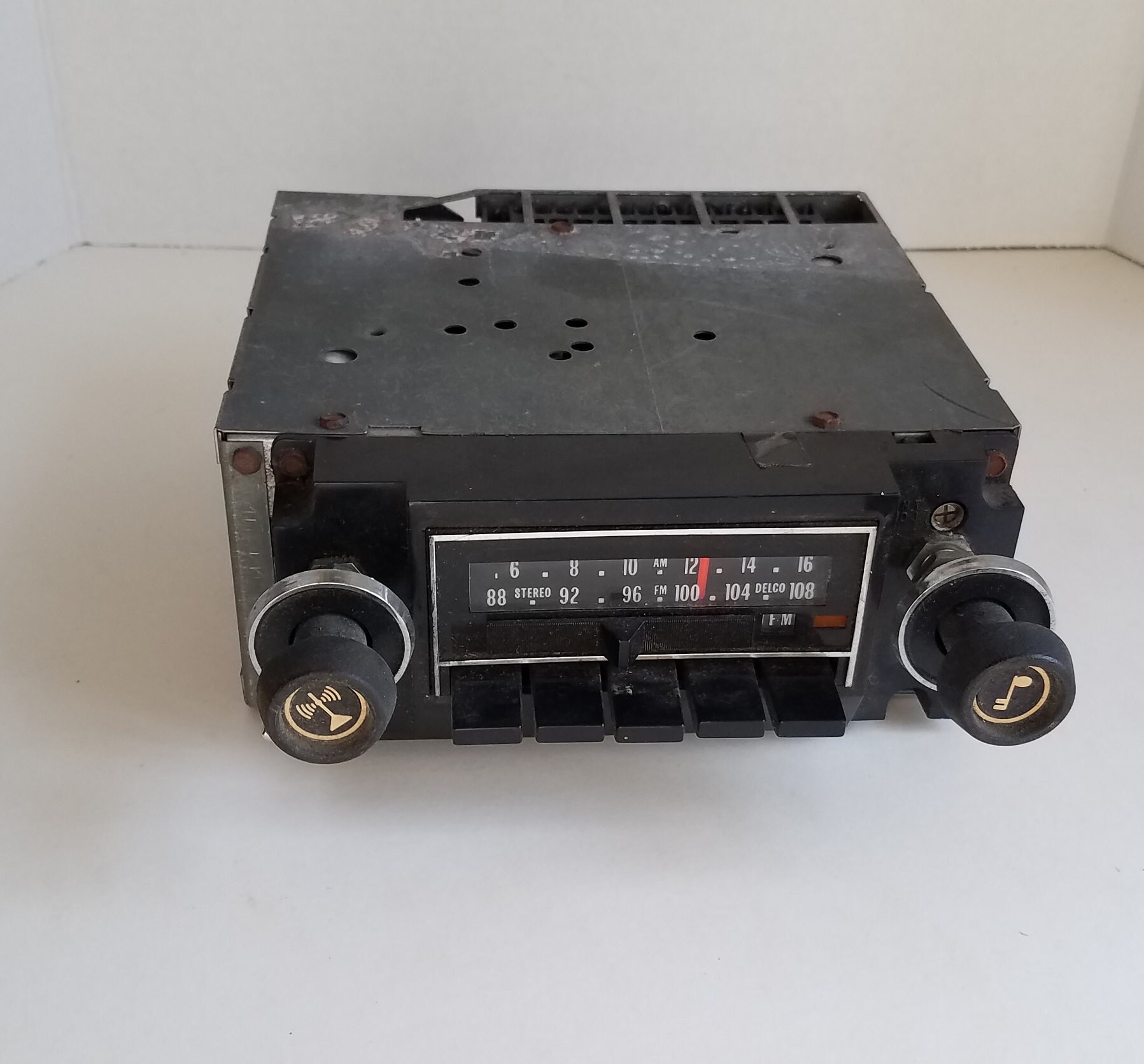 Vintage Delco AM/FM Stereo Push Button Radio 41BFM2 - Etsy