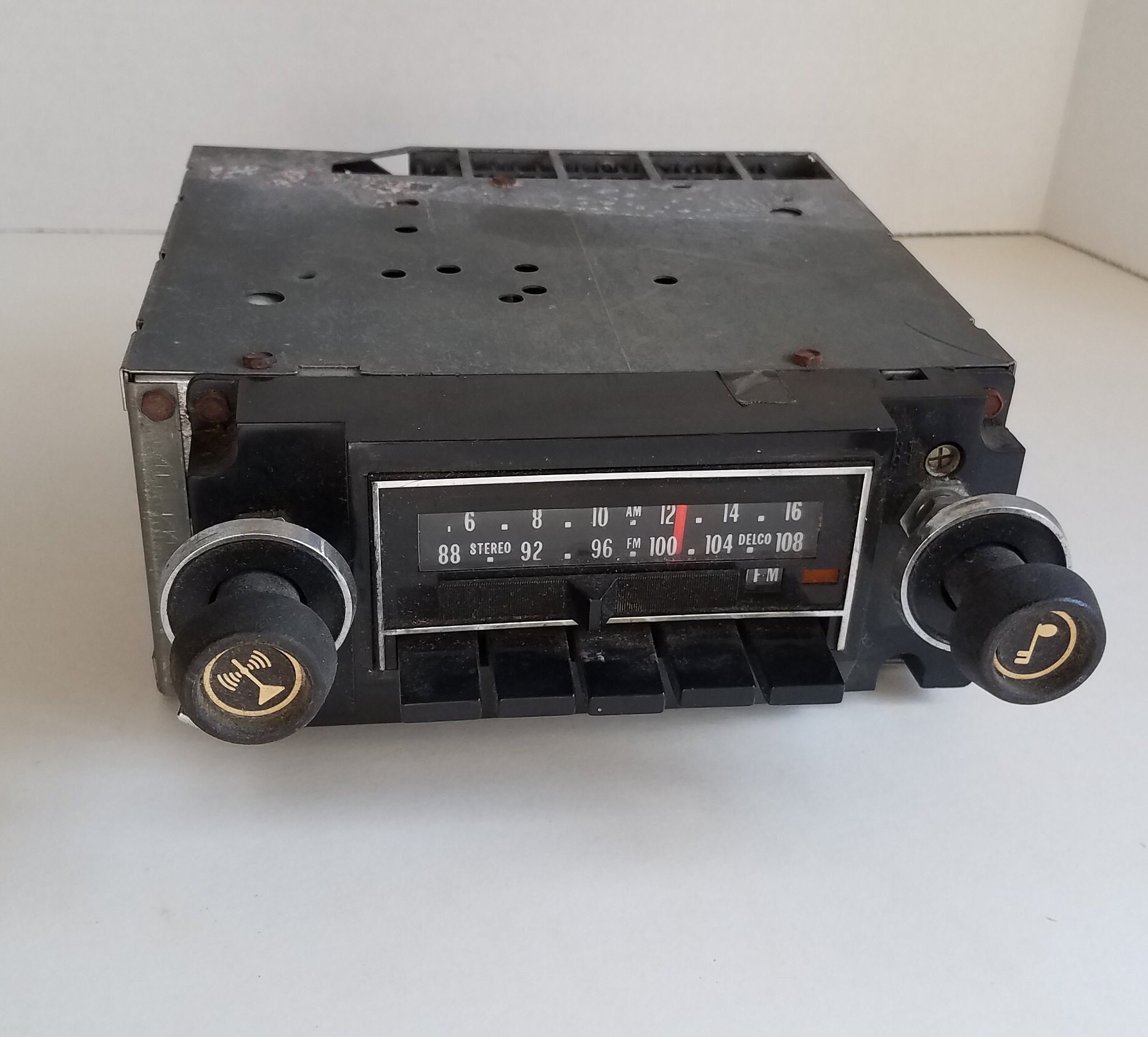 Vintage Delco AM/FM Stereo Push Button Radio 41BFM2 - Etsy
