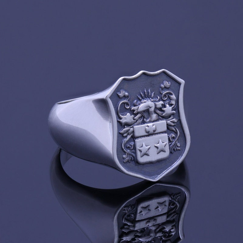 Family Crest Ring - Etsy