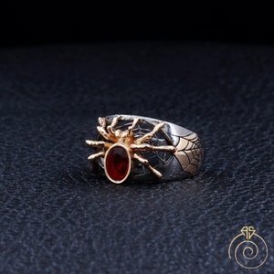 Mystery Gold Spider Ring, Vintage Animal Signet Ruby Ring, Black Spider ...