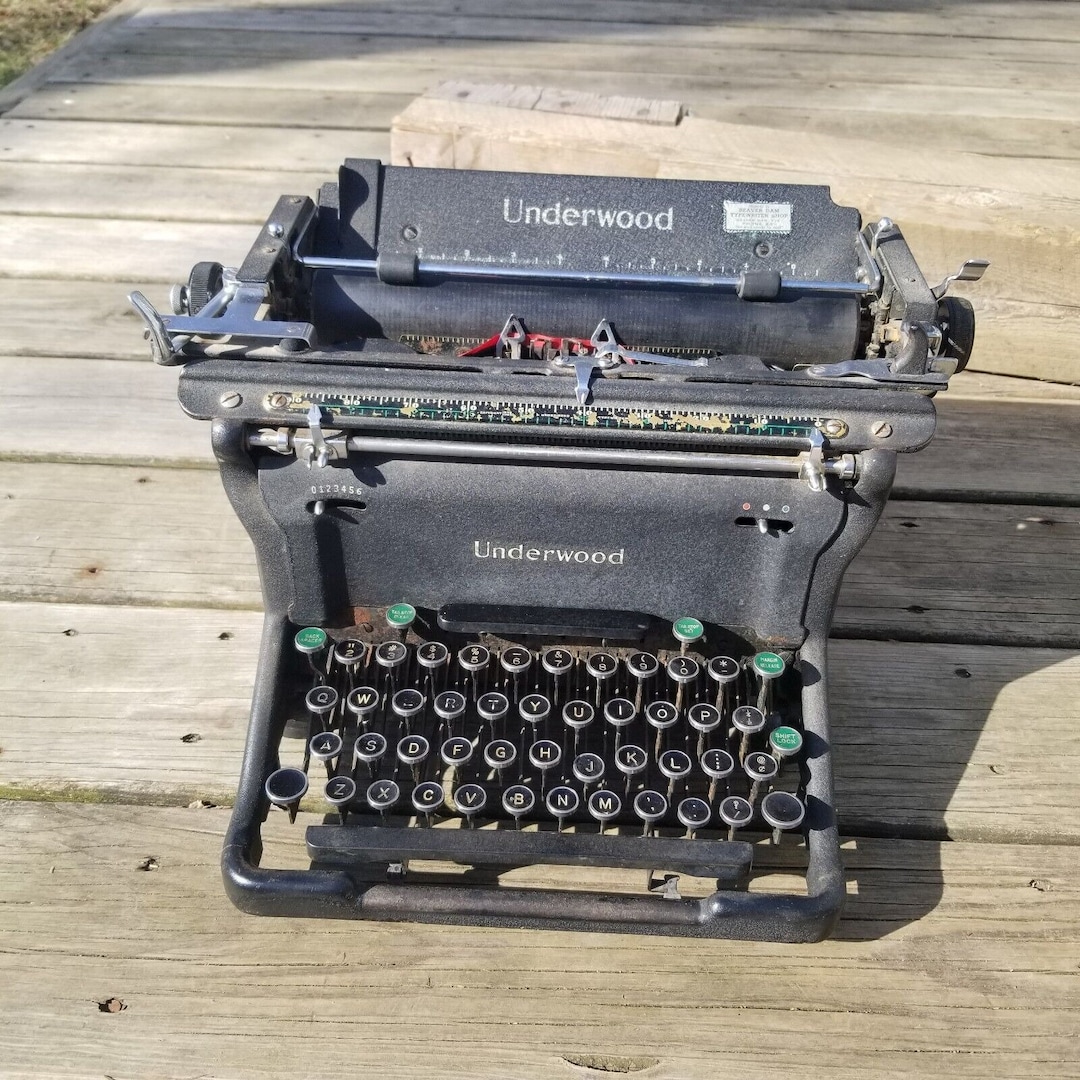 Underwood Manuel Typewriter Underwood Elliot Fisher Co Working 1940s ...