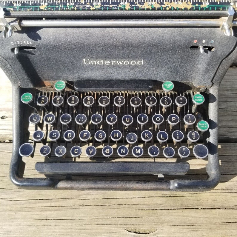 Underwood Manuel Typewriter Underwood Elliot Fisher Co Working 1940s ...