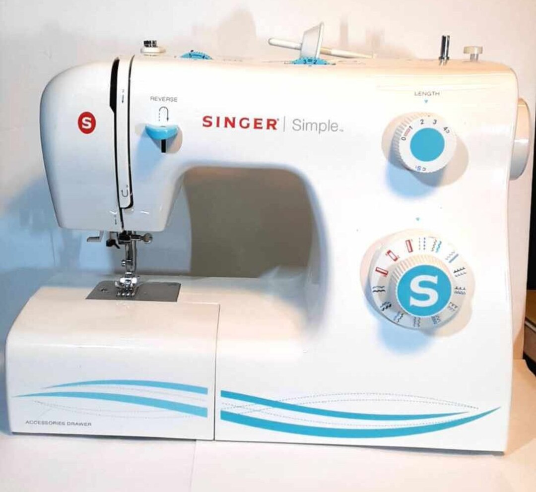 Singer Sewing Machine 2263 pre Owned Tested and in Perfect Working ...