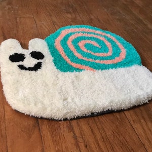 Snail Rug, Handmade Tufted Rug, Snail Wall Hanging, Aesthetic Rug ...
