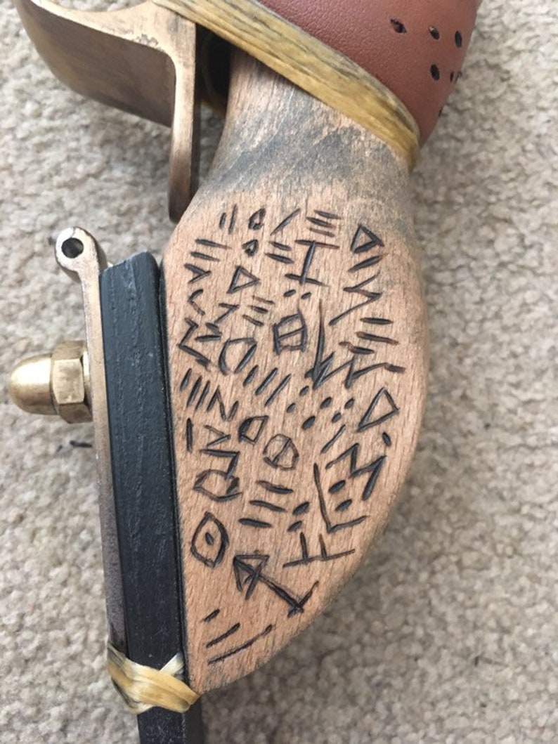 Arrow Season 1: Oliver Queen/Green Arrow Bow Replica | Etsy