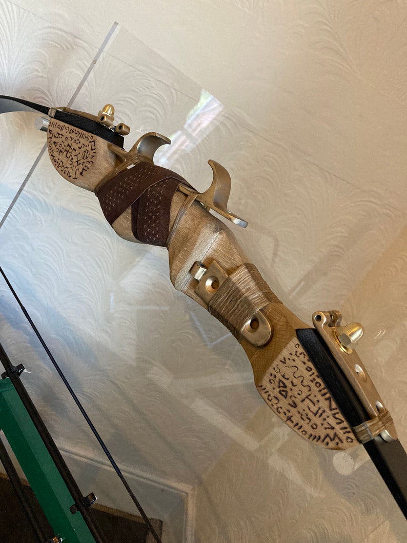 Arrow Season 1: Oliver Queen/green Arrow Bow Replica - Etsy