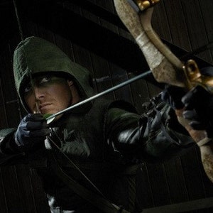 Arrow Season 1: Oliver Queen/green Arrow Bow Replica - Etsy