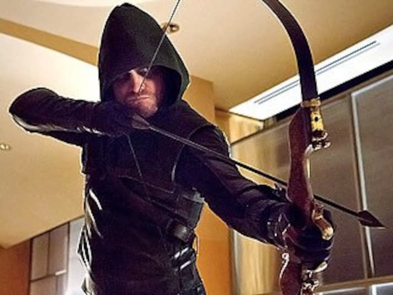 Arrow Season 1: Oliver Queen/green Arrow Bow Replica - Etsy