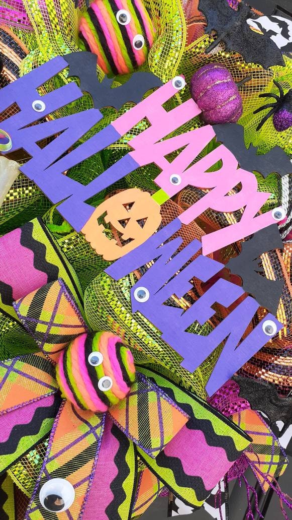 Halloween wreath skeleton wreath spooky decor bright | Etsy