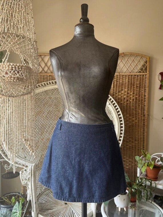 Shimmery Silver Fredricks of Hollywood Jean Skirt // … - Gem