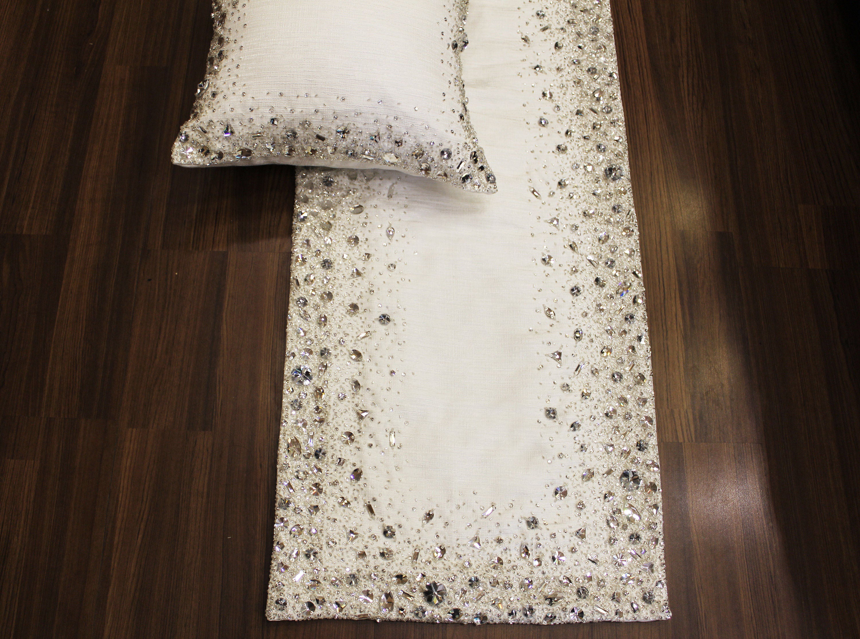 White Silver Bling Bed Runner Set 53 X 18 Luxury - Etsy