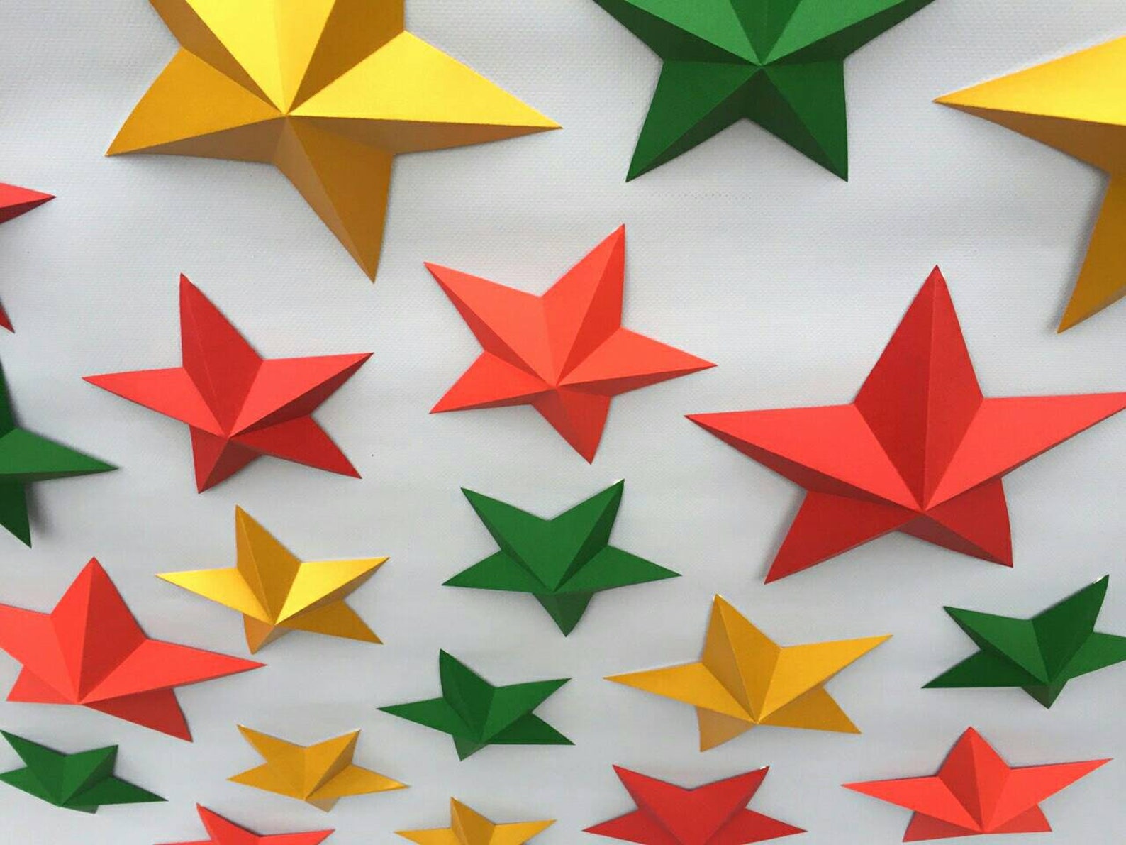 Christmas Wall Stars 3d Paper Stars Red Green Gold Christmas - Etsy