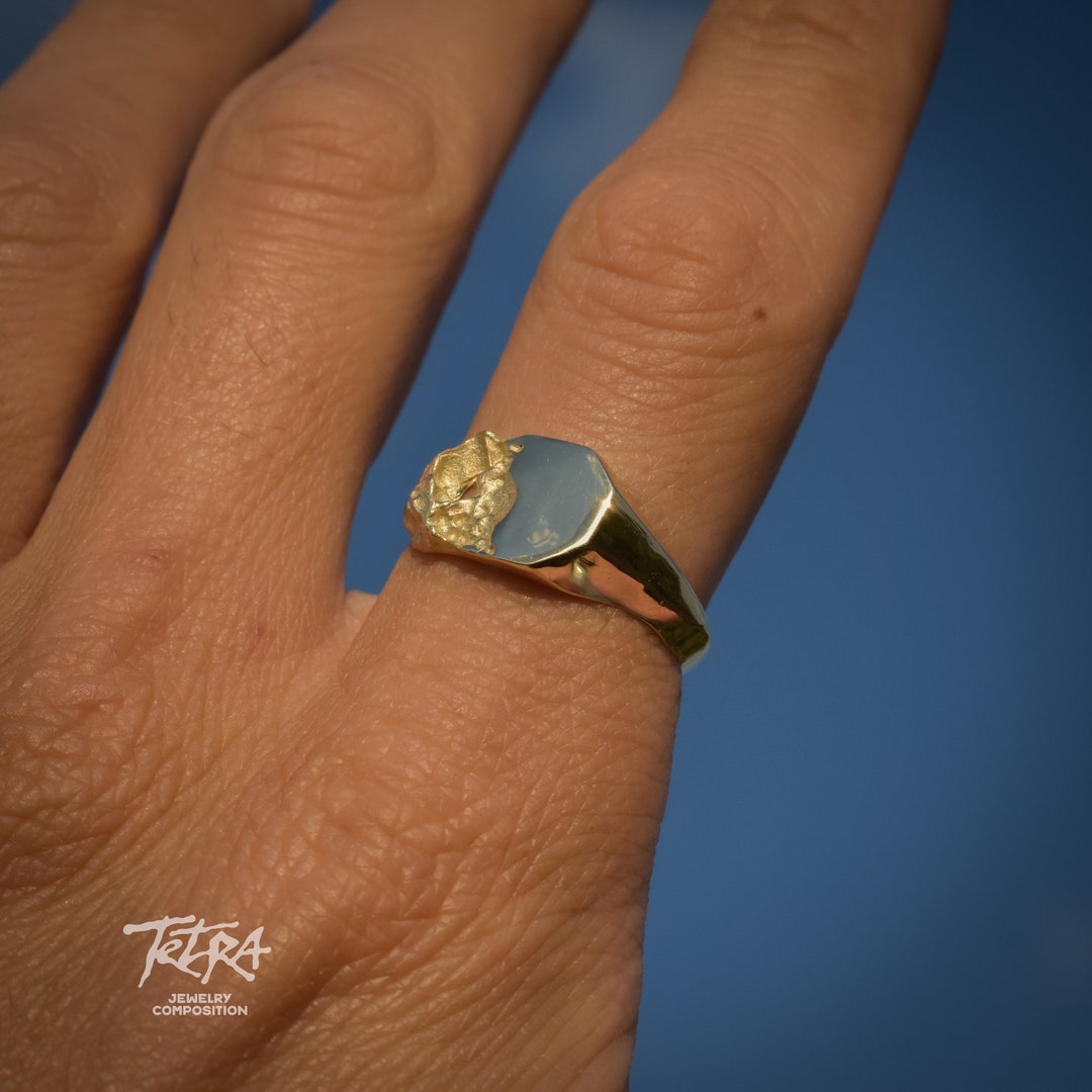 Solid Gold Signet Ring, Unisex Gold Ring, Unique Gold Ring - Etsy