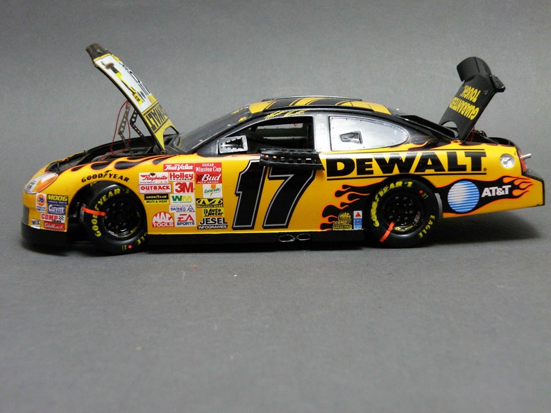 1/25 Scale Built 2002 ROUSH RACING Ford Taurus Dewalt 17 Matt - Etsy