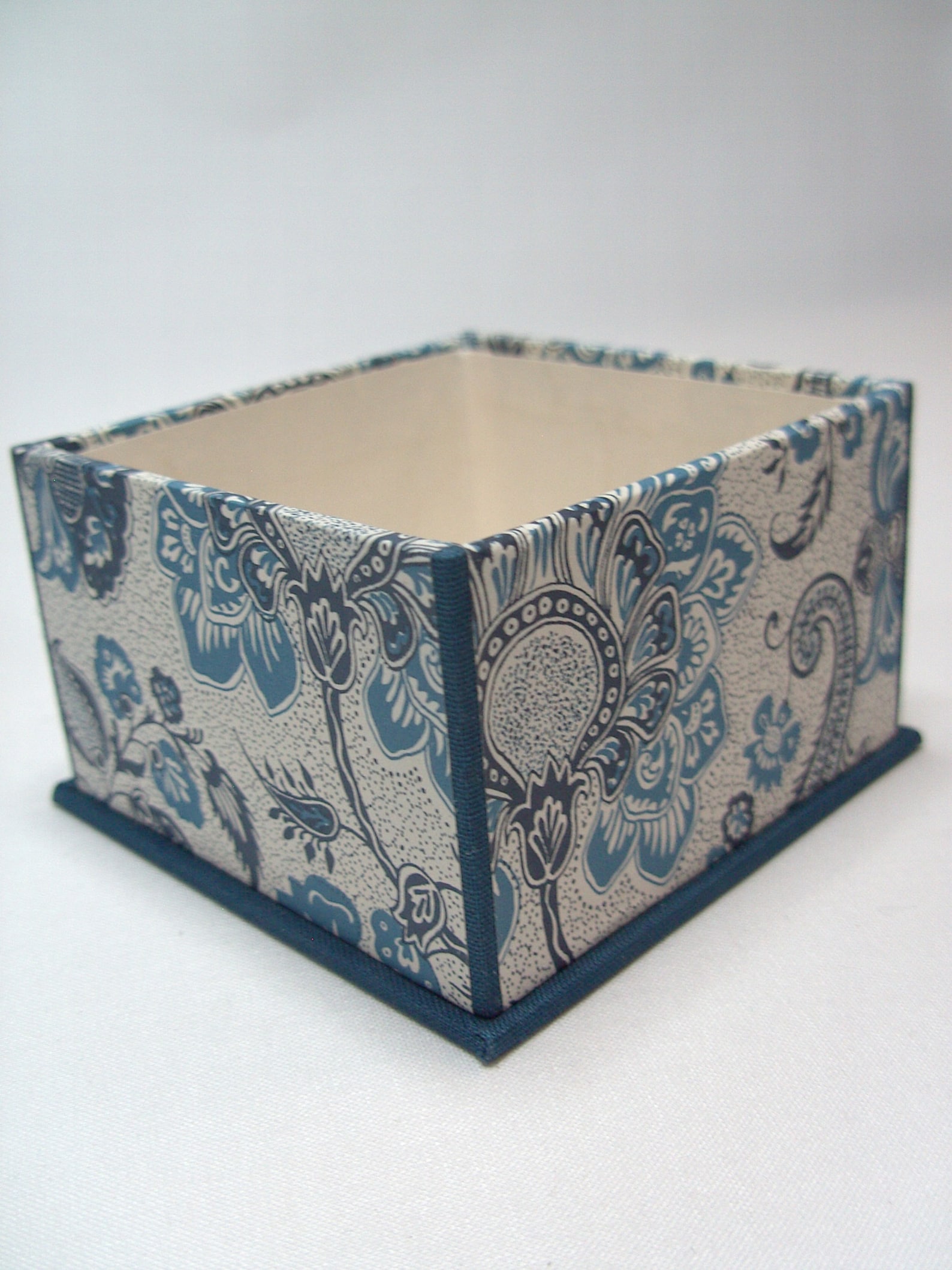 Small Box With Decorative Lid - Etsy